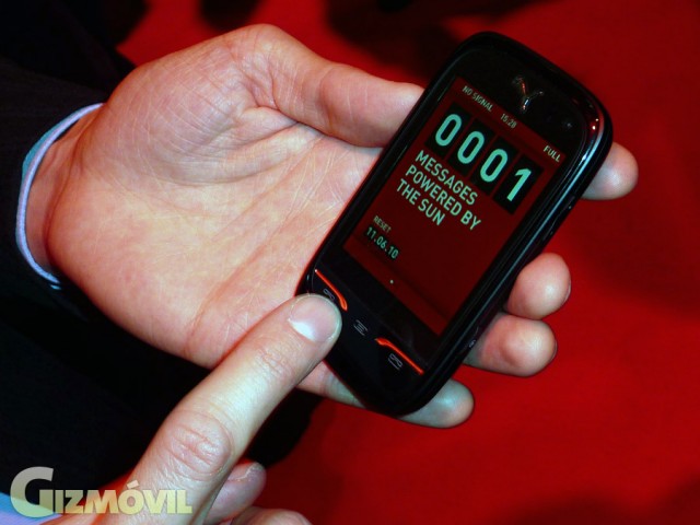 MWC 2010 | Primer contacto con el teléfono de Puma